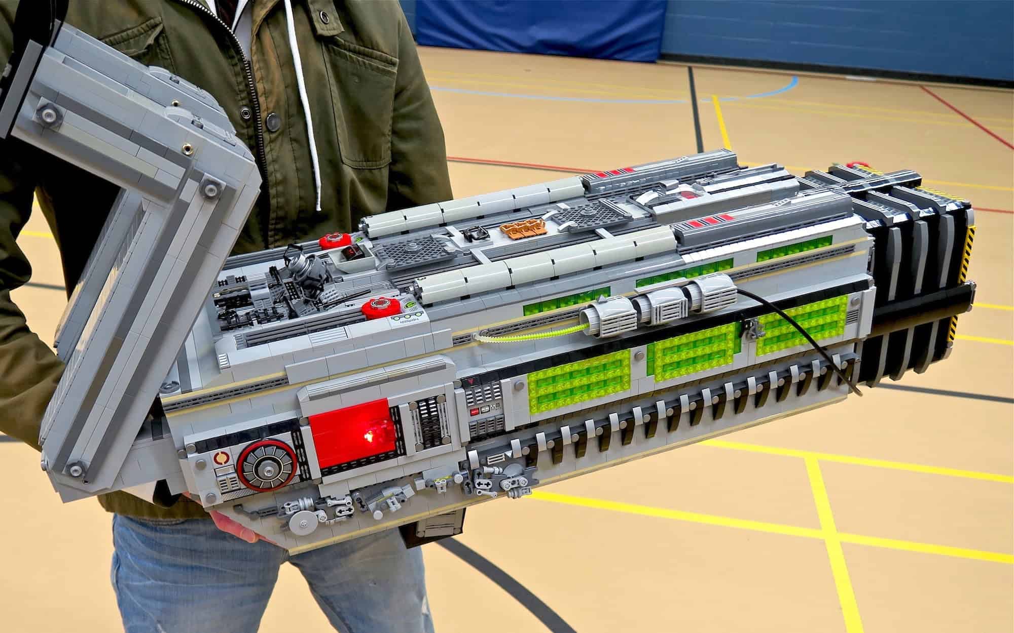 Doom BFG 9000 aus über 5000 Lego Steinen nachgebaut | Dravens Tales ...