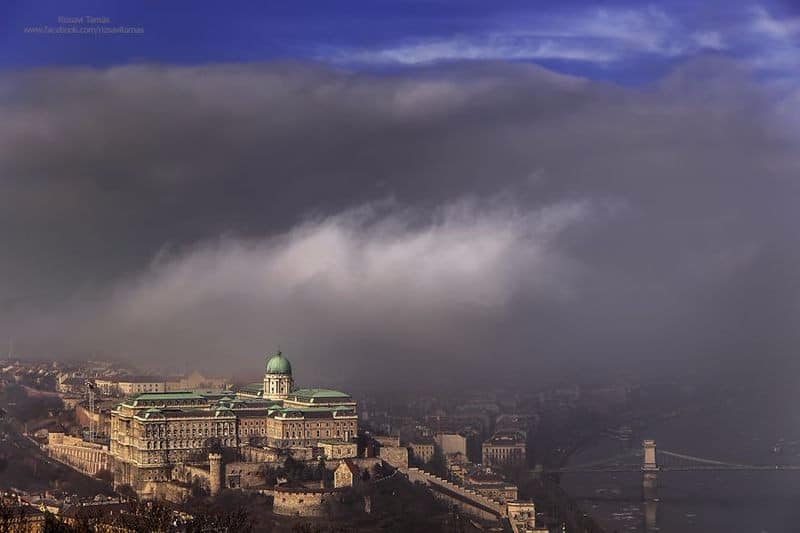Die Schönheit Budapests bei Nebel | Dravens Tales from the Crypt