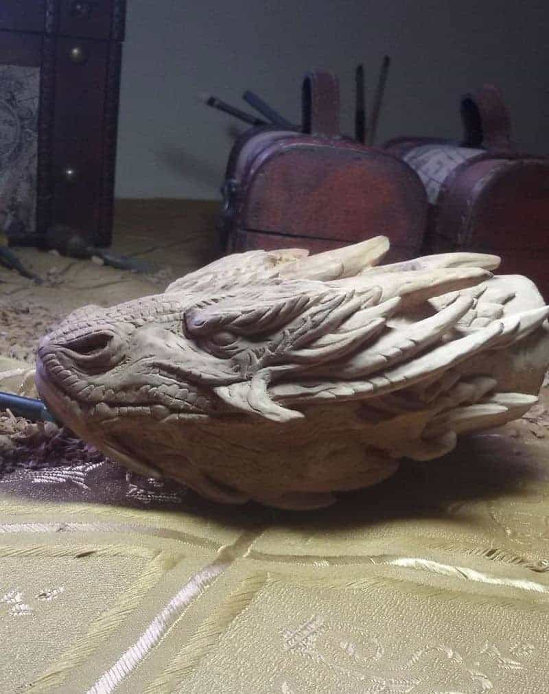 Sidrit Vaqari fertigt Pfeifenköpfe nach bekannten Filmfiguren an ...