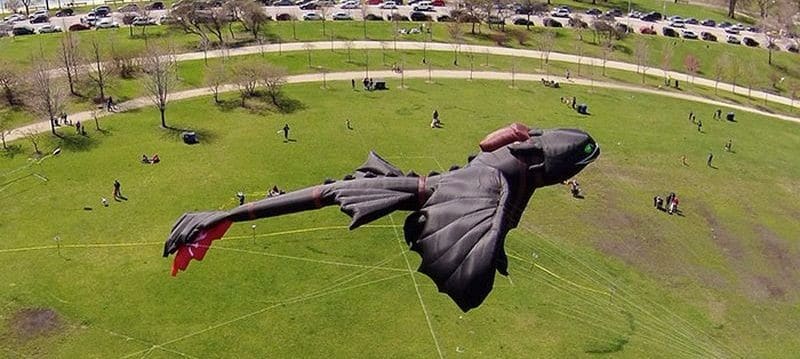 «Drachen zähmen leicht gemacht»: Ohnezahn als 3D-Drachen-Kite durch die ...